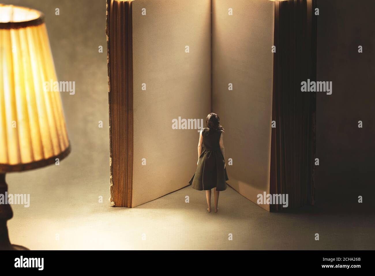 Giant reading lamp hi-res stock photography and images - Alamy