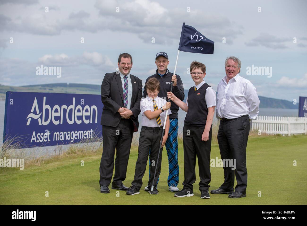 Ossian Maclellan (10) of Ardersier Primary and Harry Ratcliffe (12) of ...