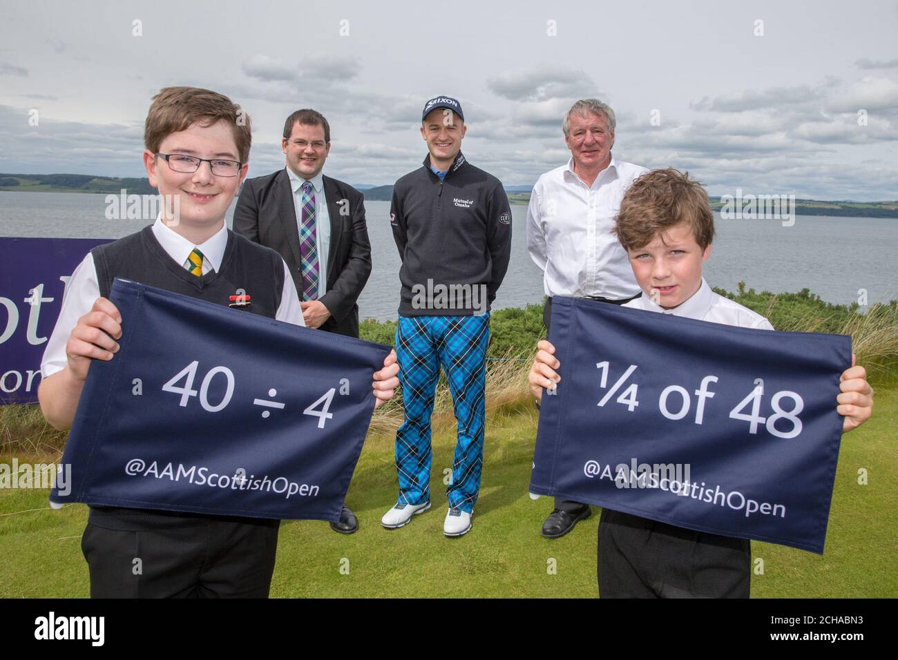Ossian Maclellan (10) of Ardersier Primary and Harry Ratcliffe (12) of ...