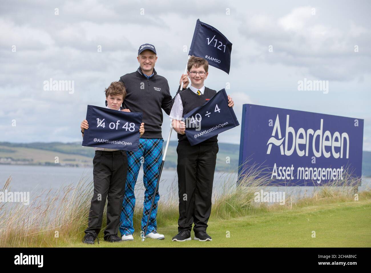 Ossian Maclellan (10) of Ardersier Primary and Harry Ratcliffe (12) of ...