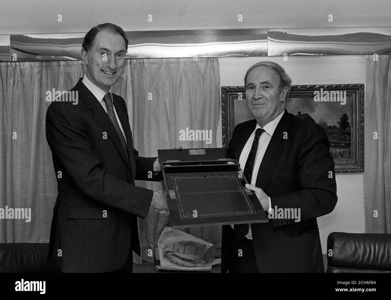 Ian Yates, PA general manager, hands David Chipp, Editor-in-chief of ...