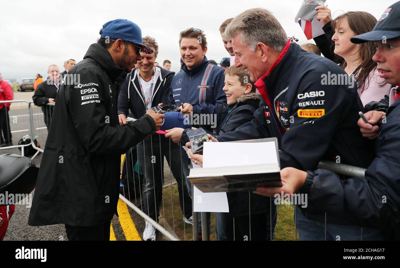 Lewis hamilton signs autographs formula hi-res stock photography and ...