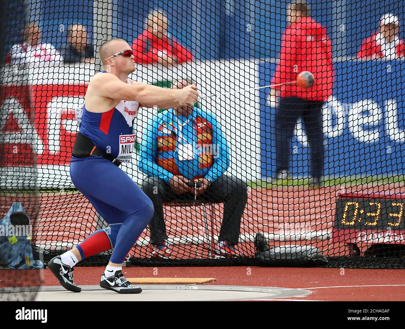 Mens hammer throw qualifying rounds hi-res stock photography and images ...
