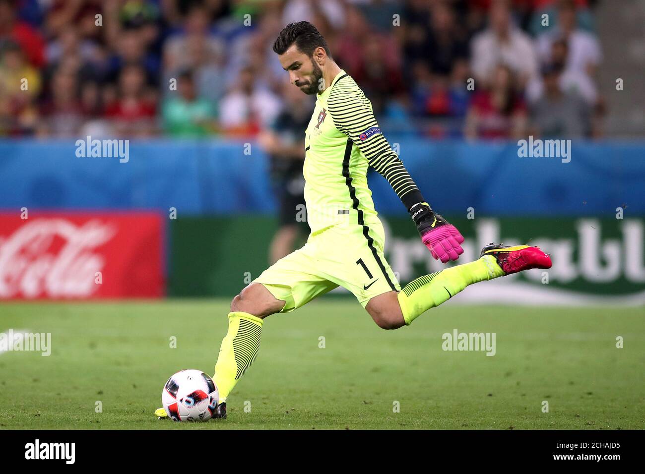 Portugal goalkeeper Rui Patricio Stock Photo - Alamy