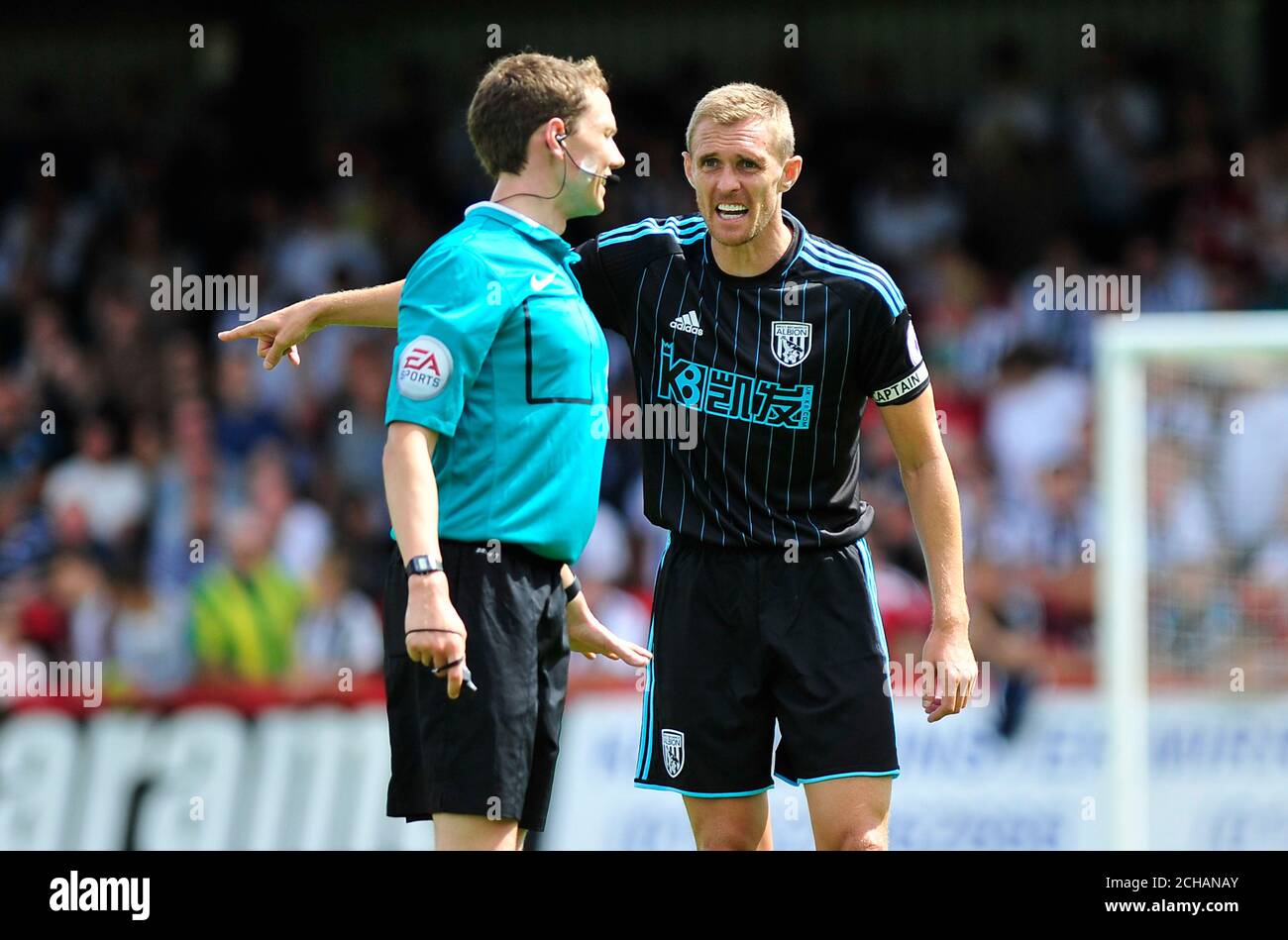 Peter wright referee hi-res stock photography and images - Alamy
