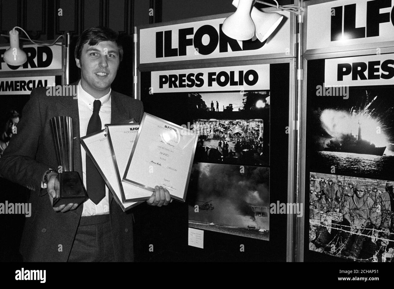 Martin Cleaver, Press Association photographer in the Falklands War, in ...