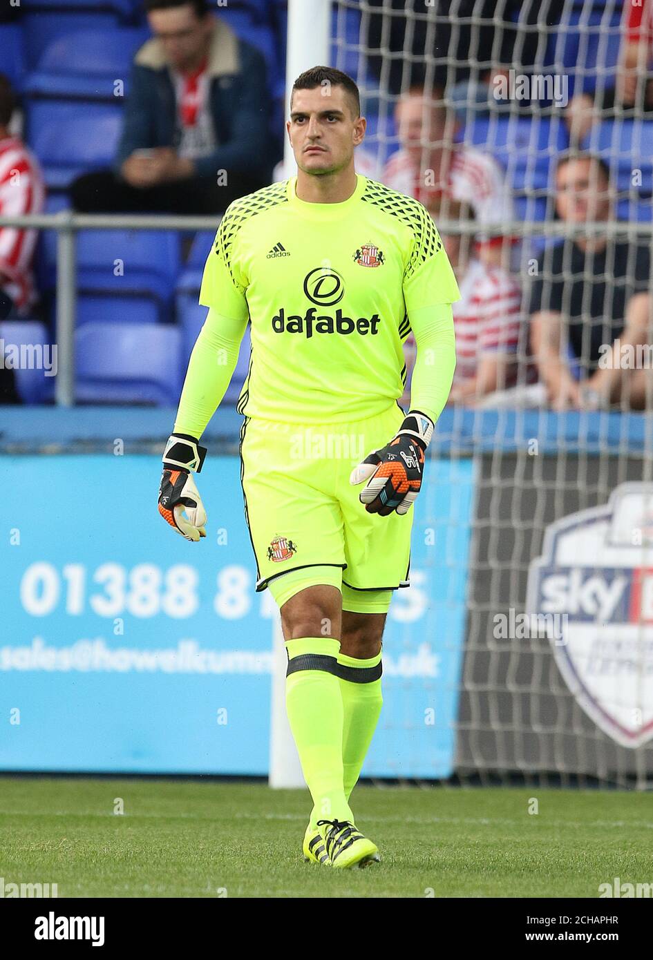 Goalkeeper vito mannone hi-res stock photography and images - Alamy