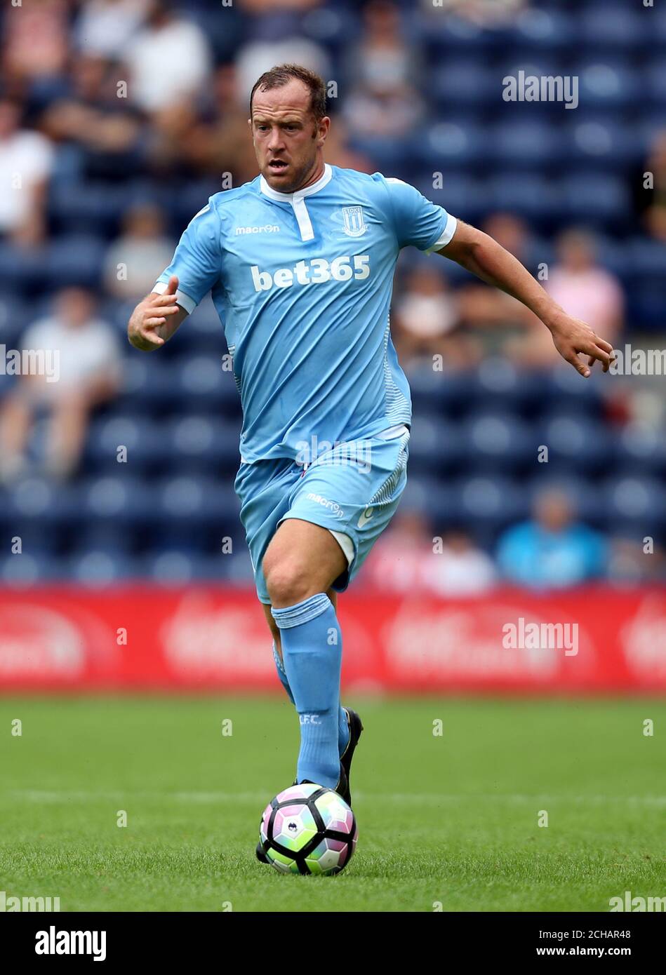 Stoke City's Charlie Adam Stock Photo - Alamy