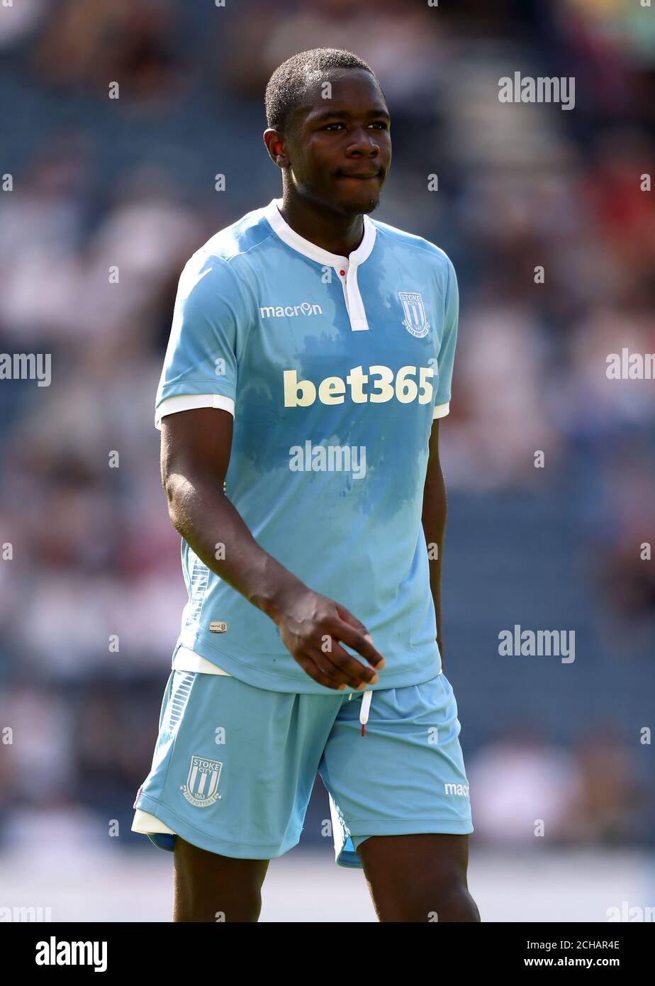 Stoke City's Giannelli Imbula Stock Photo - Alamy
