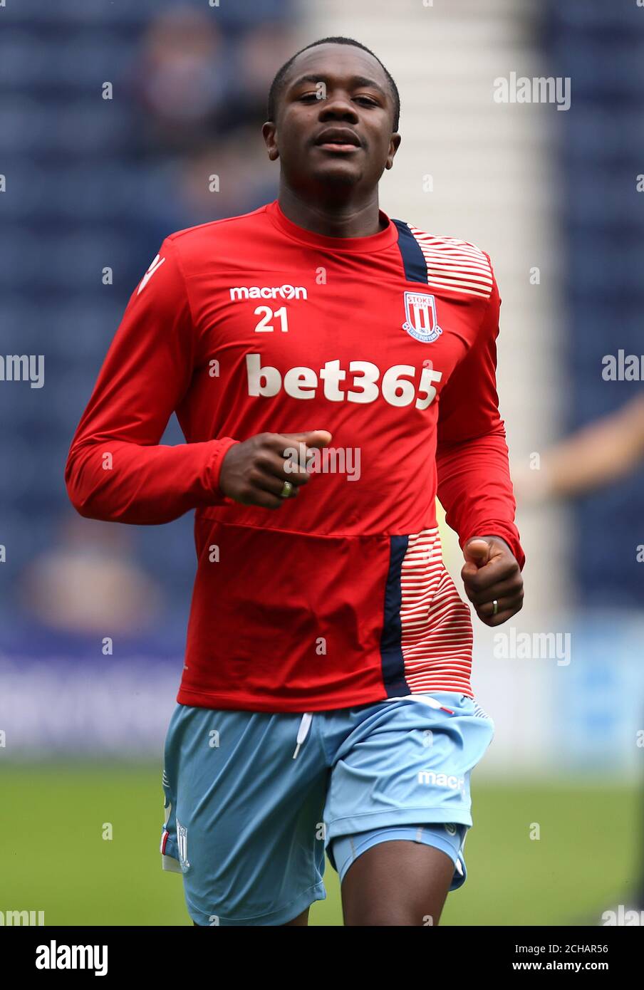 Stoke City's Giannelli Imbula Stock Photo - Alamy