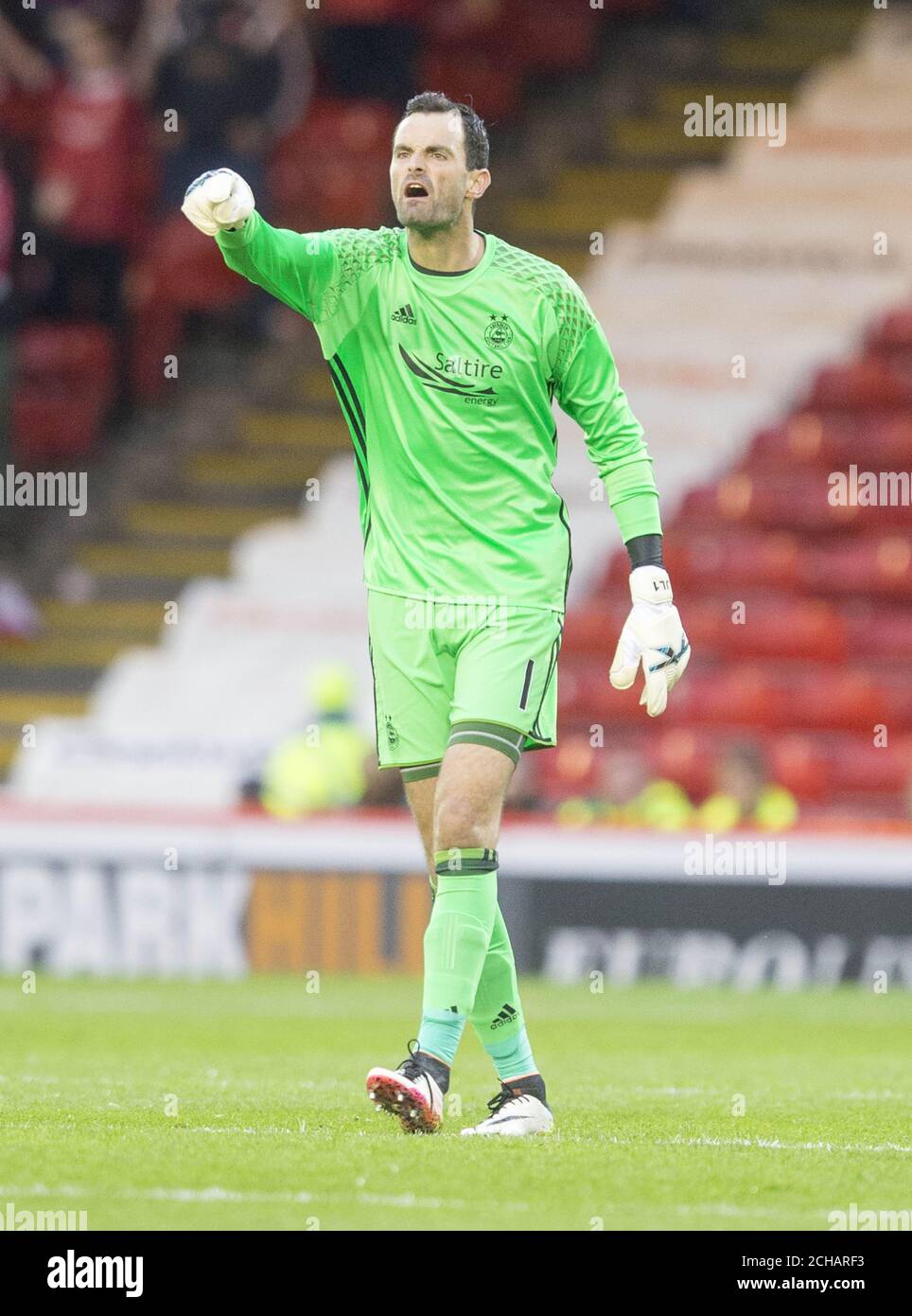 Aberdeen goalkeeper Joe Lewis Stock Photo - Alamy