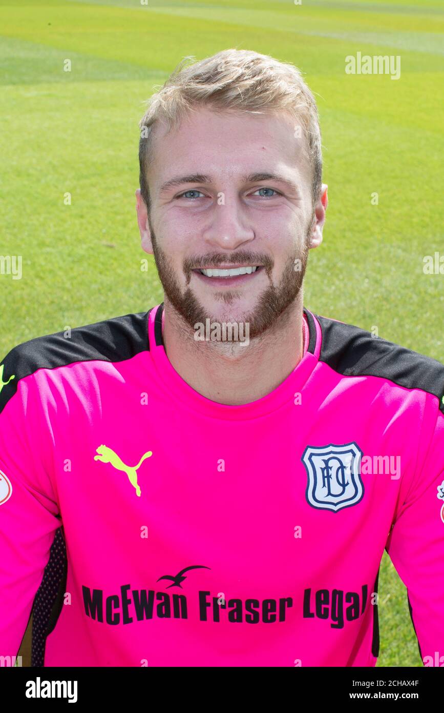 Dundee goalkeeper scott bain hi-res stock photography and images - Alamy