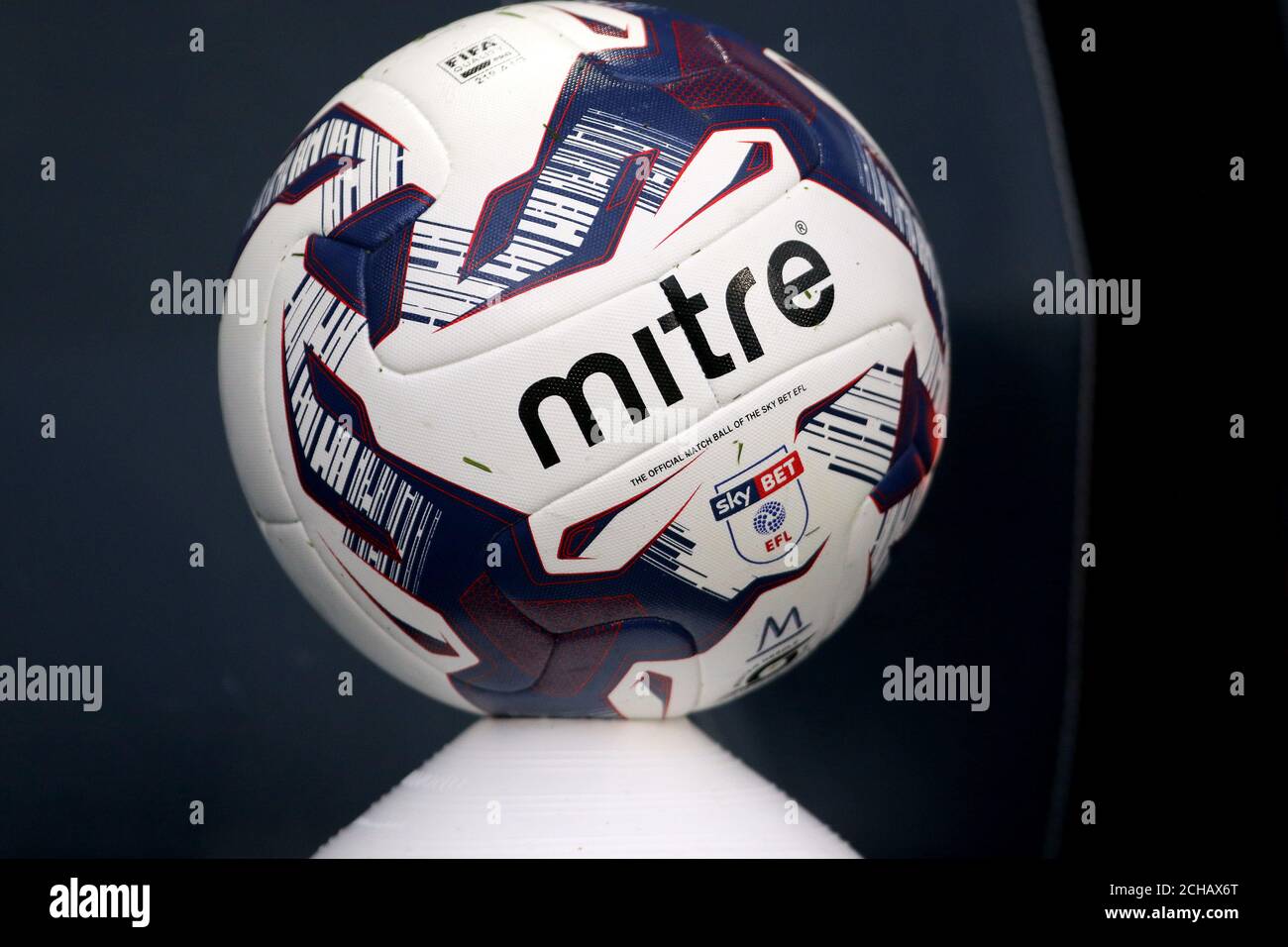 A general view of a Mitre match ball Stock Photo - Alamy