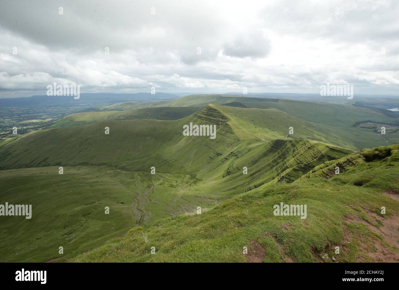 The summit of Cribyn mountain as seen from Pen y Fan, in Brecon Beacons ...