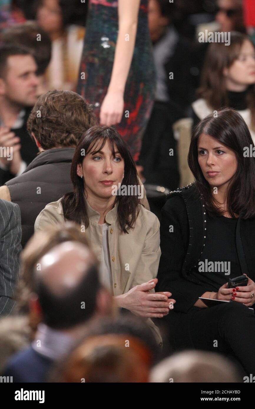 Isabel spearman erdem catwalk show hi-res stock photography and images ...