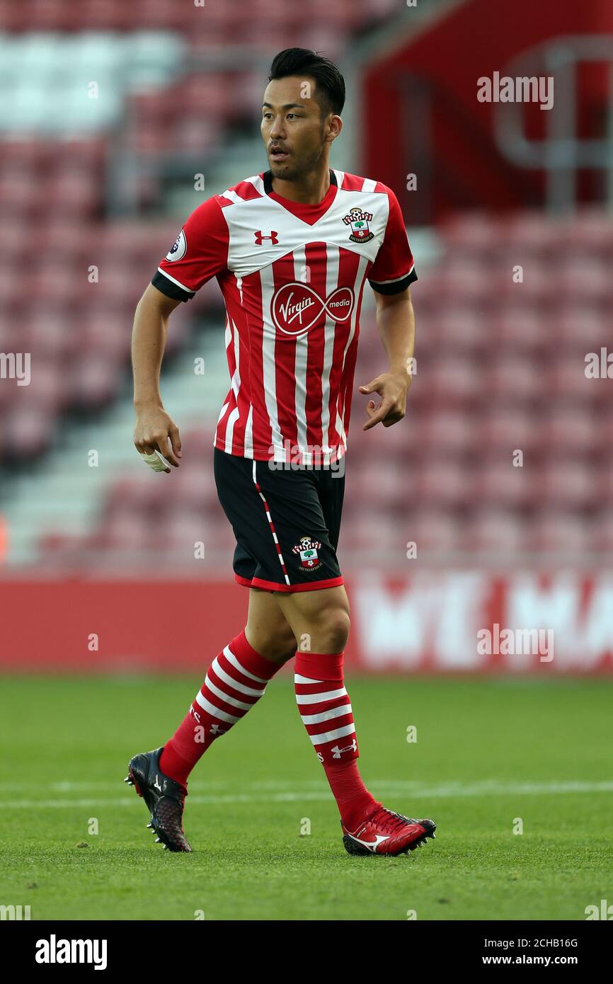 Maya Yoshida, Southampton Stock Photo - Alamy