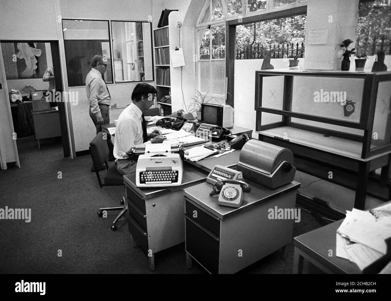 Newsroom desk hi-res stock photography and images - Alamy