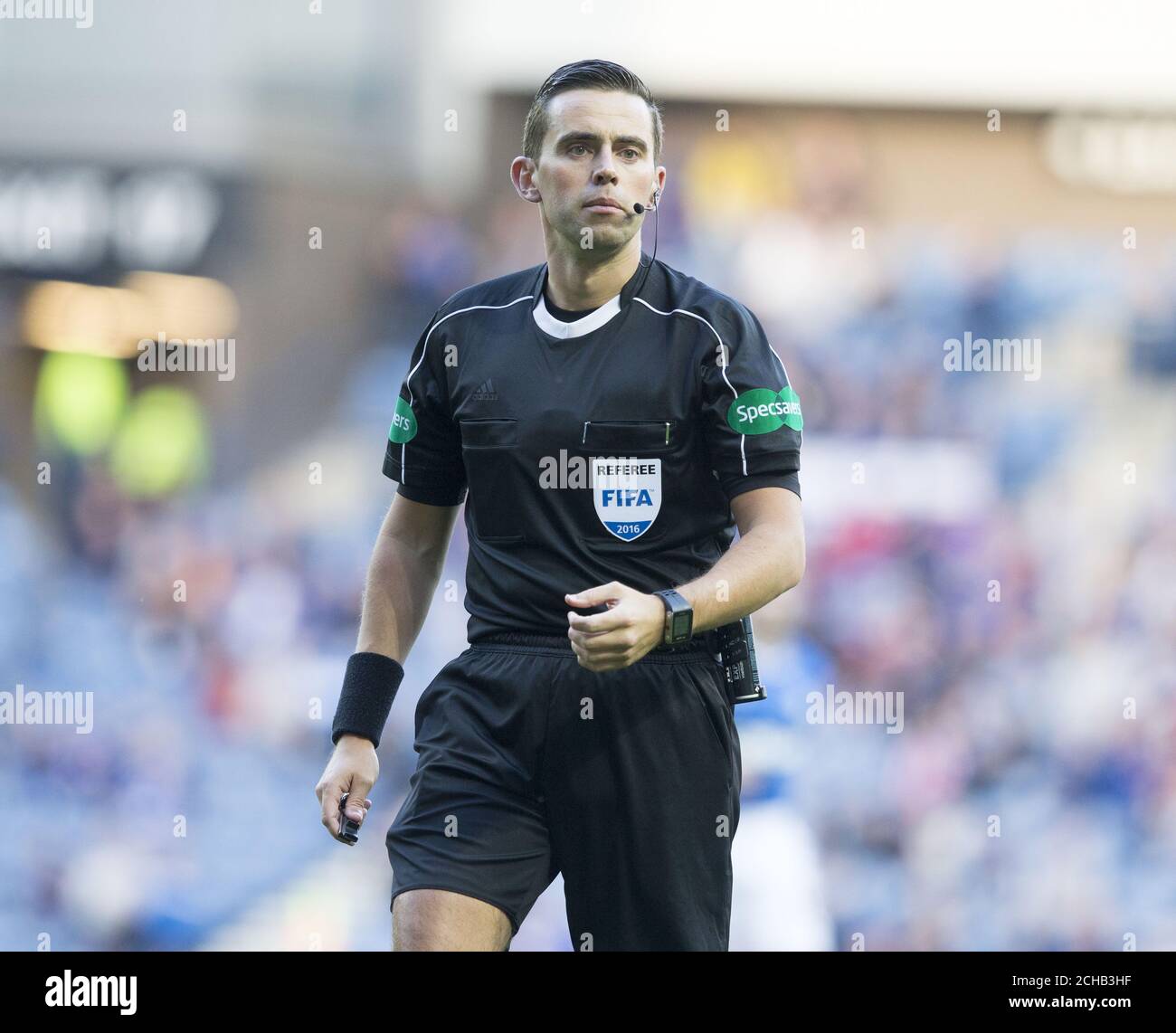 Andrew dallas referee hi-res stock photography and images - Alamy
