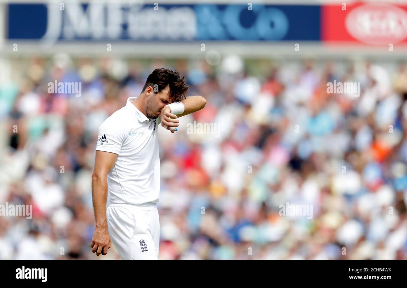 Cricket jm finn hi-res stock photography and images - Alamy