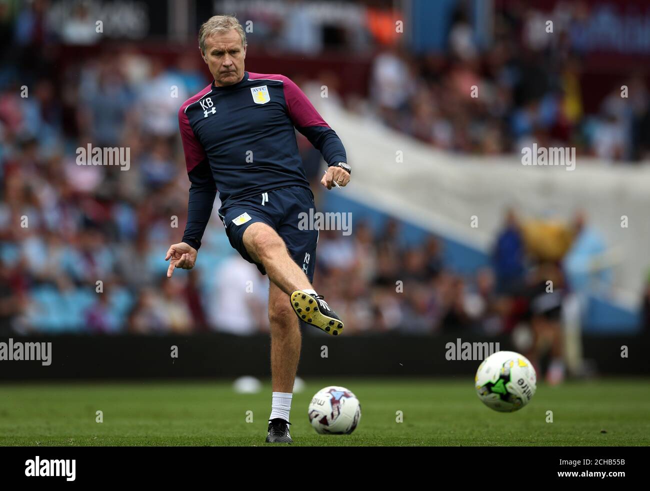 Aston Villa coach Kevin Bond Stock Photo - Alamy