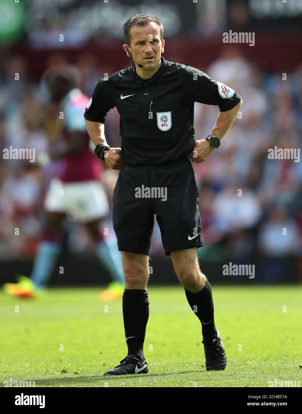 Referee Keith Stroud Stock Photo - Alamy