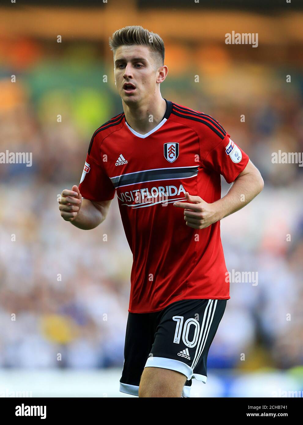 Tom cairney of fulham hi-res stock photography and images - Alamy