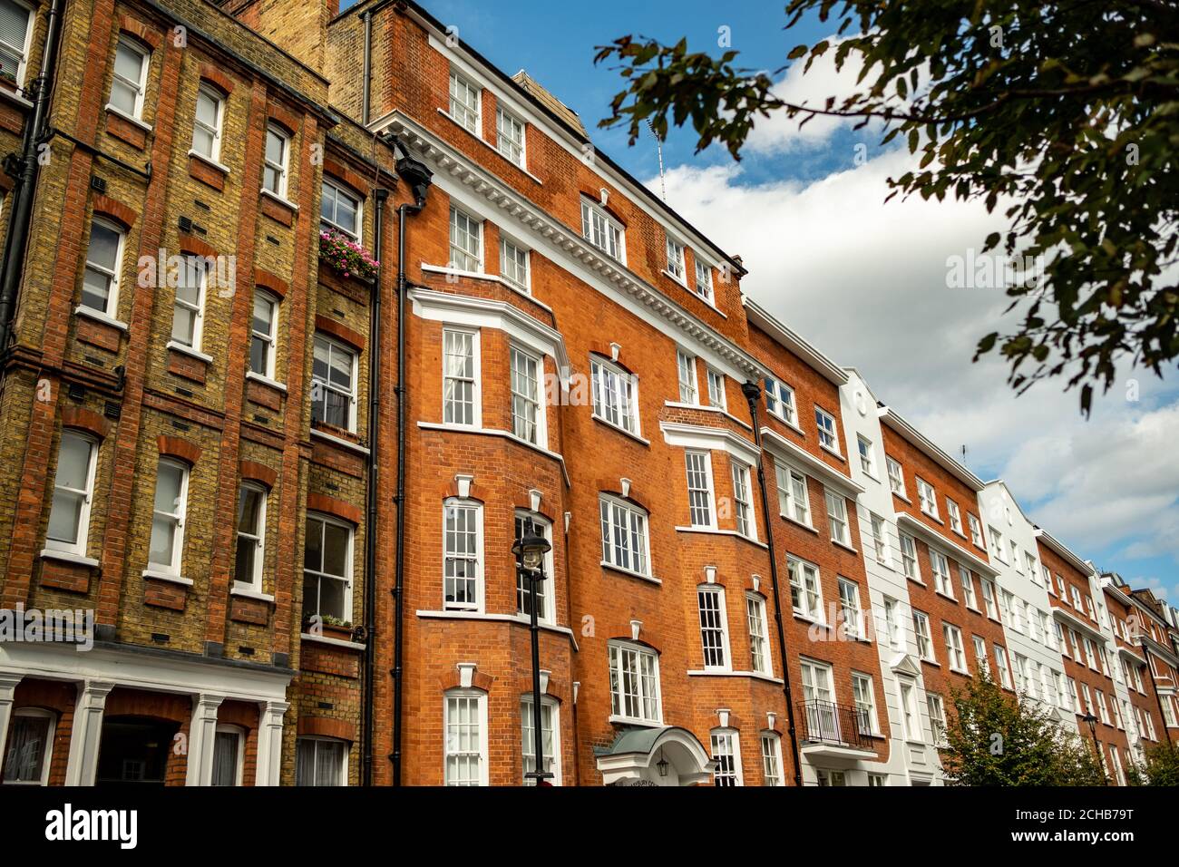 Red brick mansion hi-res stock photography and images - Alamy