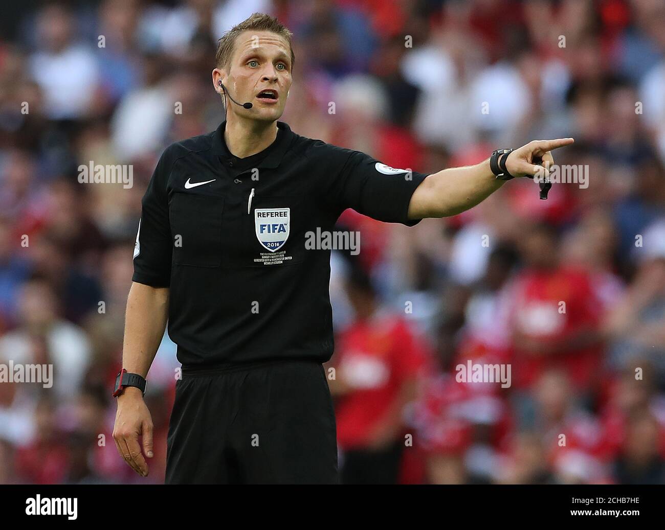 Craig pawson referee hi-res stock photography and images - Alamy