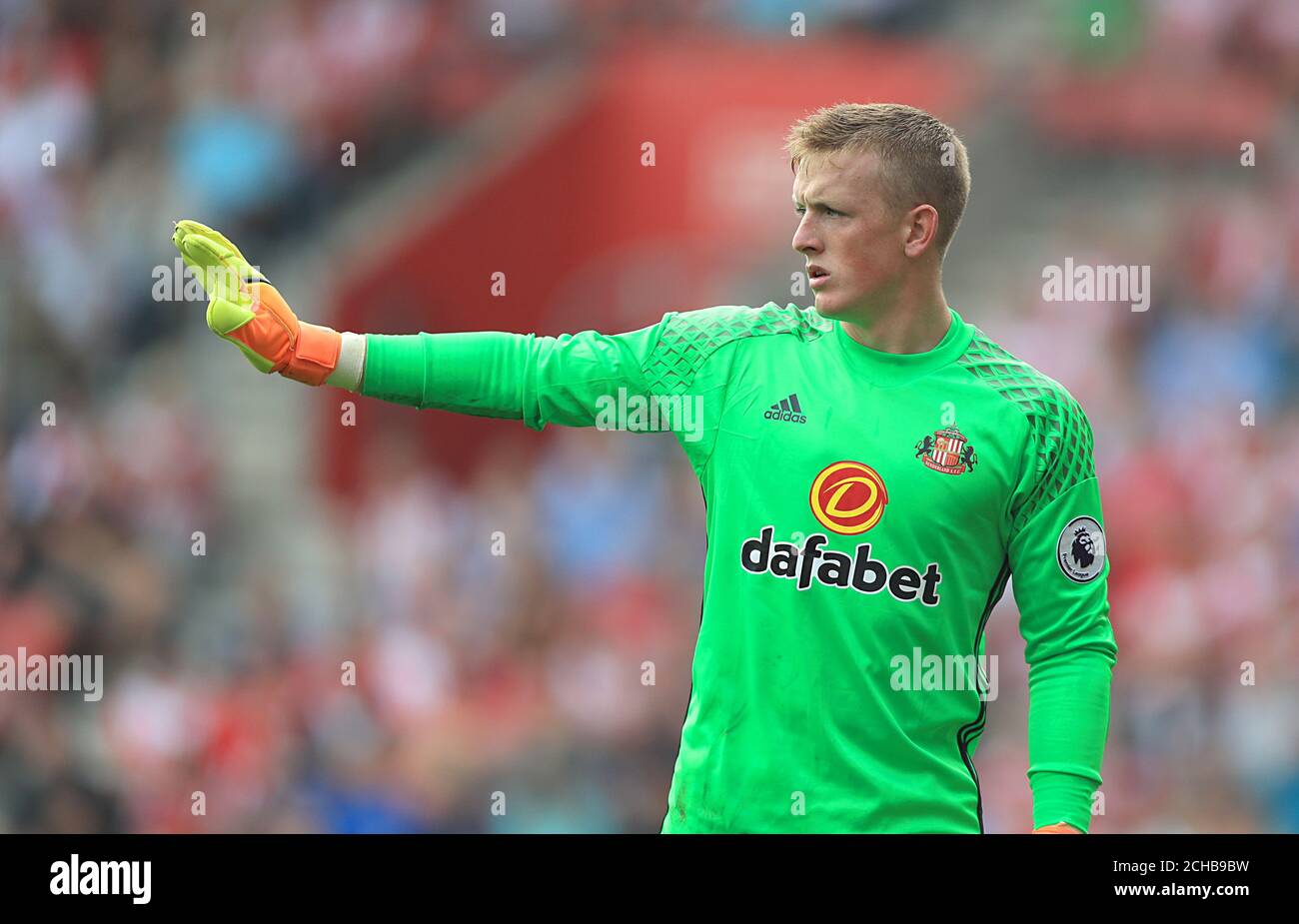 Sunderland goalkeeper jordan pickford hi-res stock photography and ...