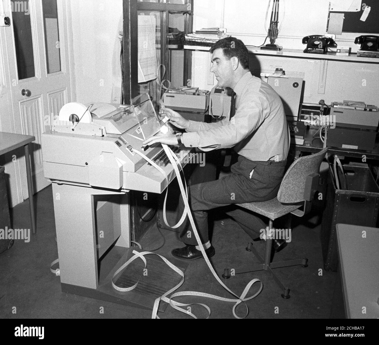 Pa pa wire hi-res stock photography and images - Alamy