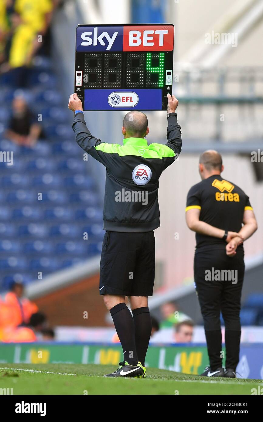 Fourth official board hi-res stock photography and images - Alamy