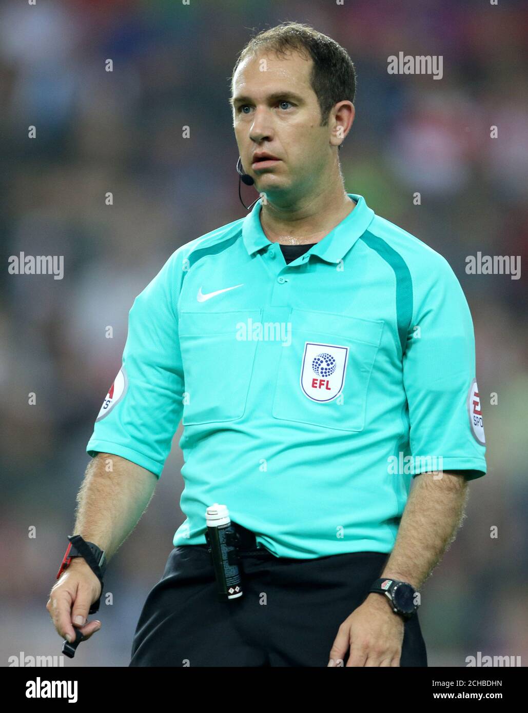 Match referee Jeremy Simpson Stock Photo - Alamy
