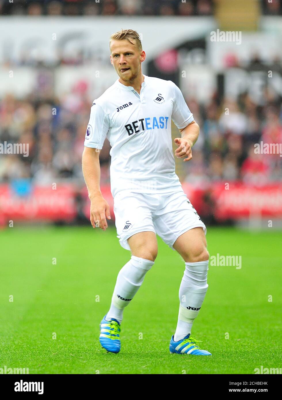 Swansea City's Stephen Kingsley Stock Photo - Alamy