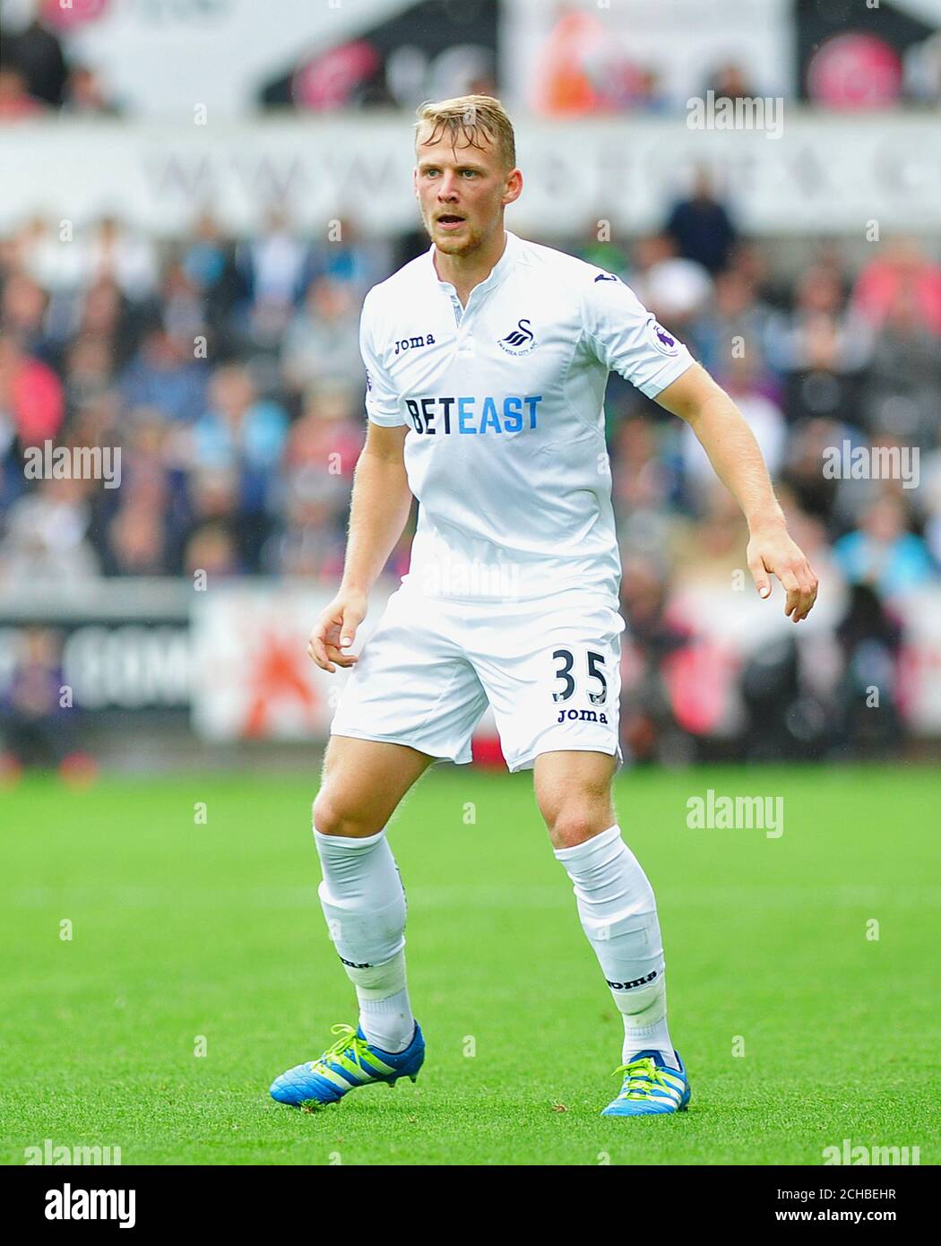 Swansea City's Stephen Kingsley Stock Photo - Alamy