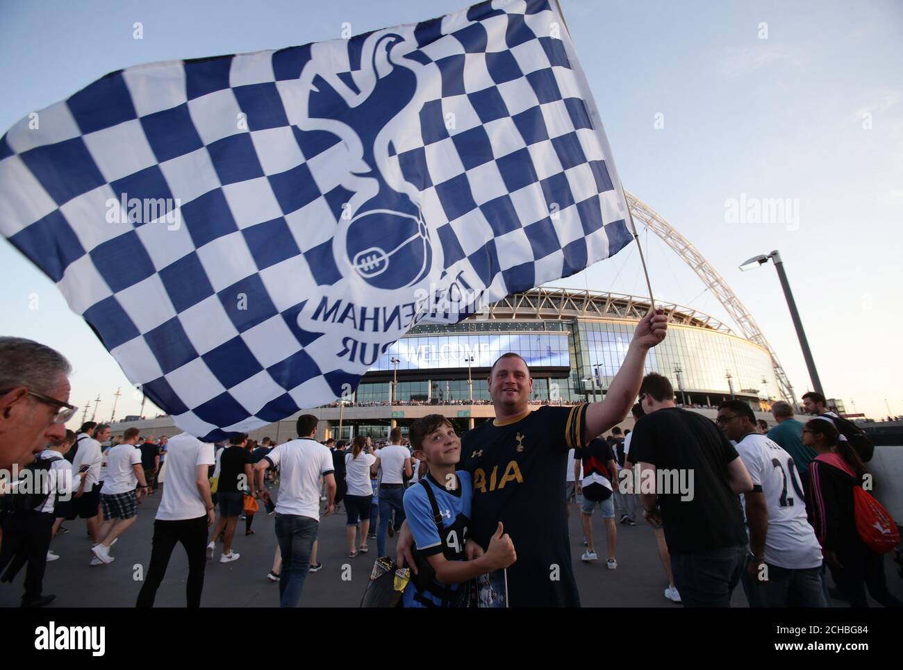 Tottenham hotspur flag hi-res stock photography and images - Alamy