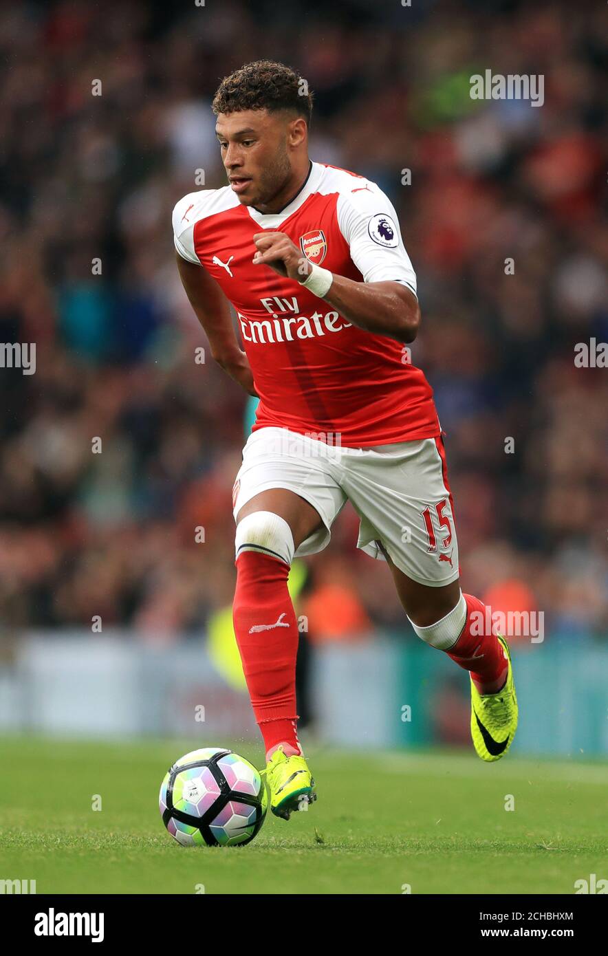Oxlade chamberlain arsenal hi-res stock photography and images - Alamy