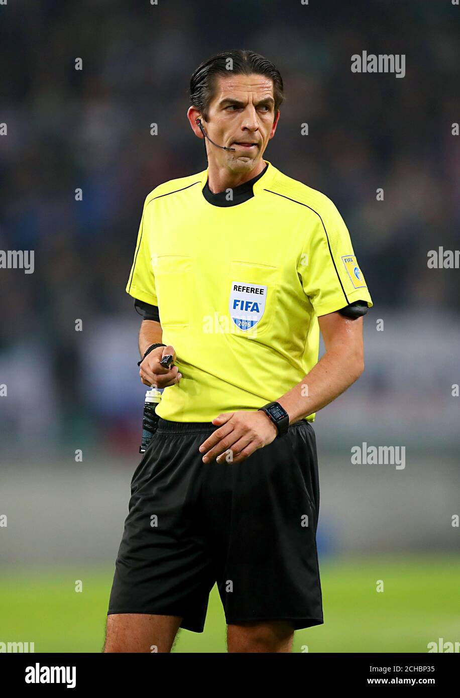 Referee Deniz Aytekin Stock Photo - Alamy