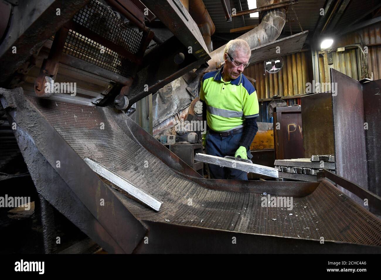 Aluminium recycling process hi-res stock photography and images - Alamy