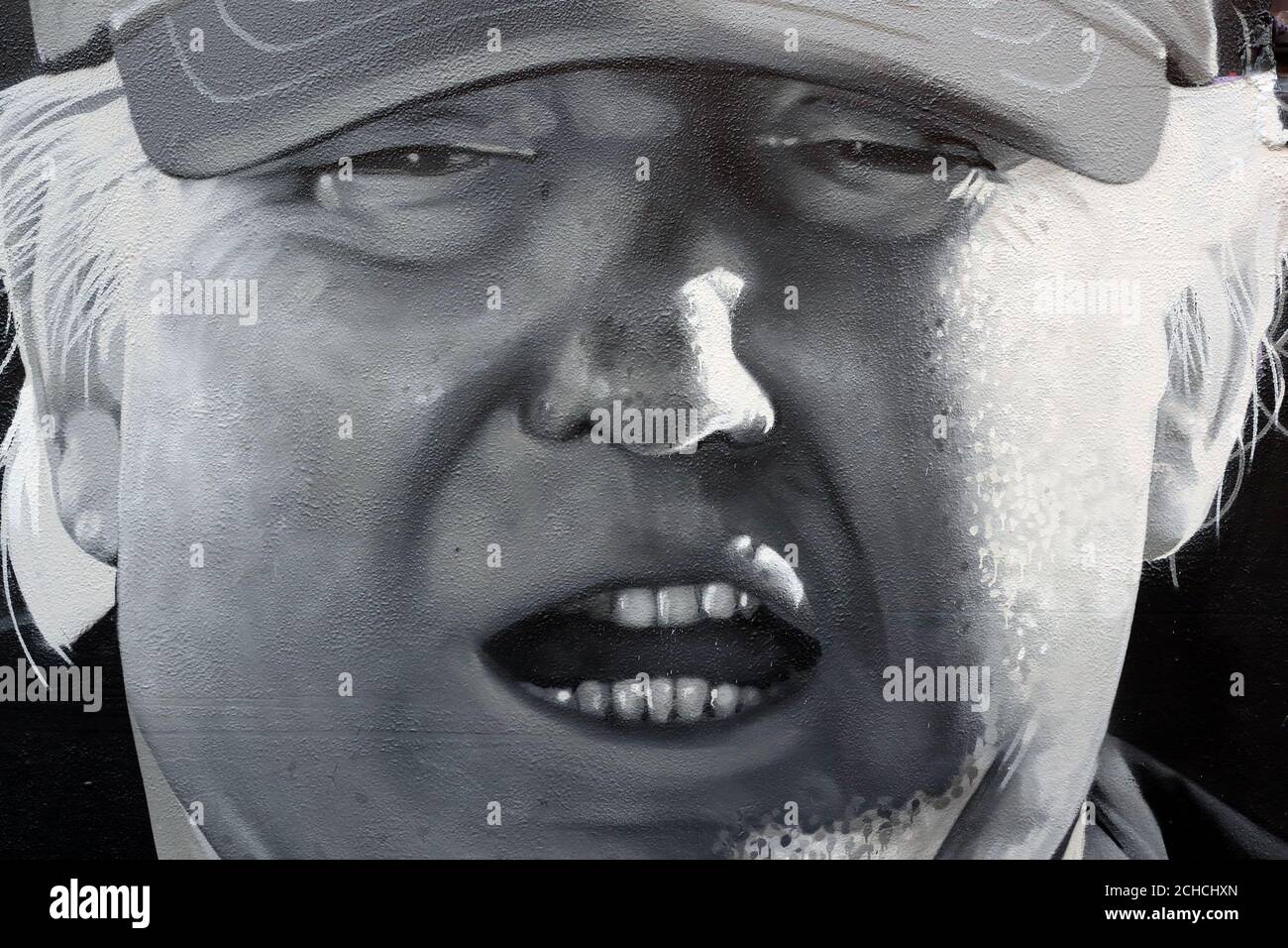 Donald trump mural hi-res stock photography and images - Alamy