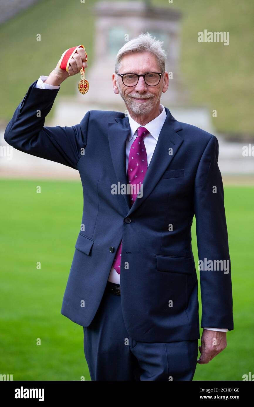 Knighted by queen hi-res stock photography and images - Alamy