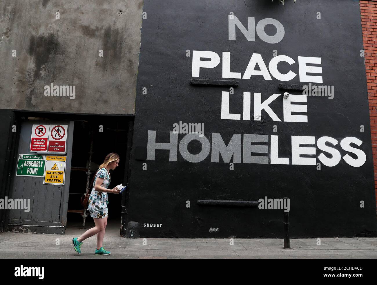 000 people homeless across ireland hi-res stock photography and images ...