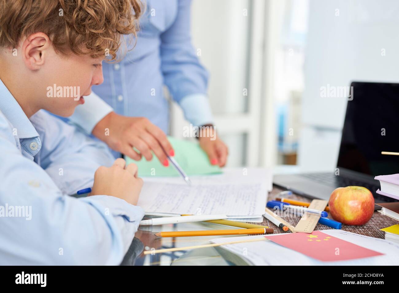 Teacher and pupil and relationship hi-res stock photography and images ...