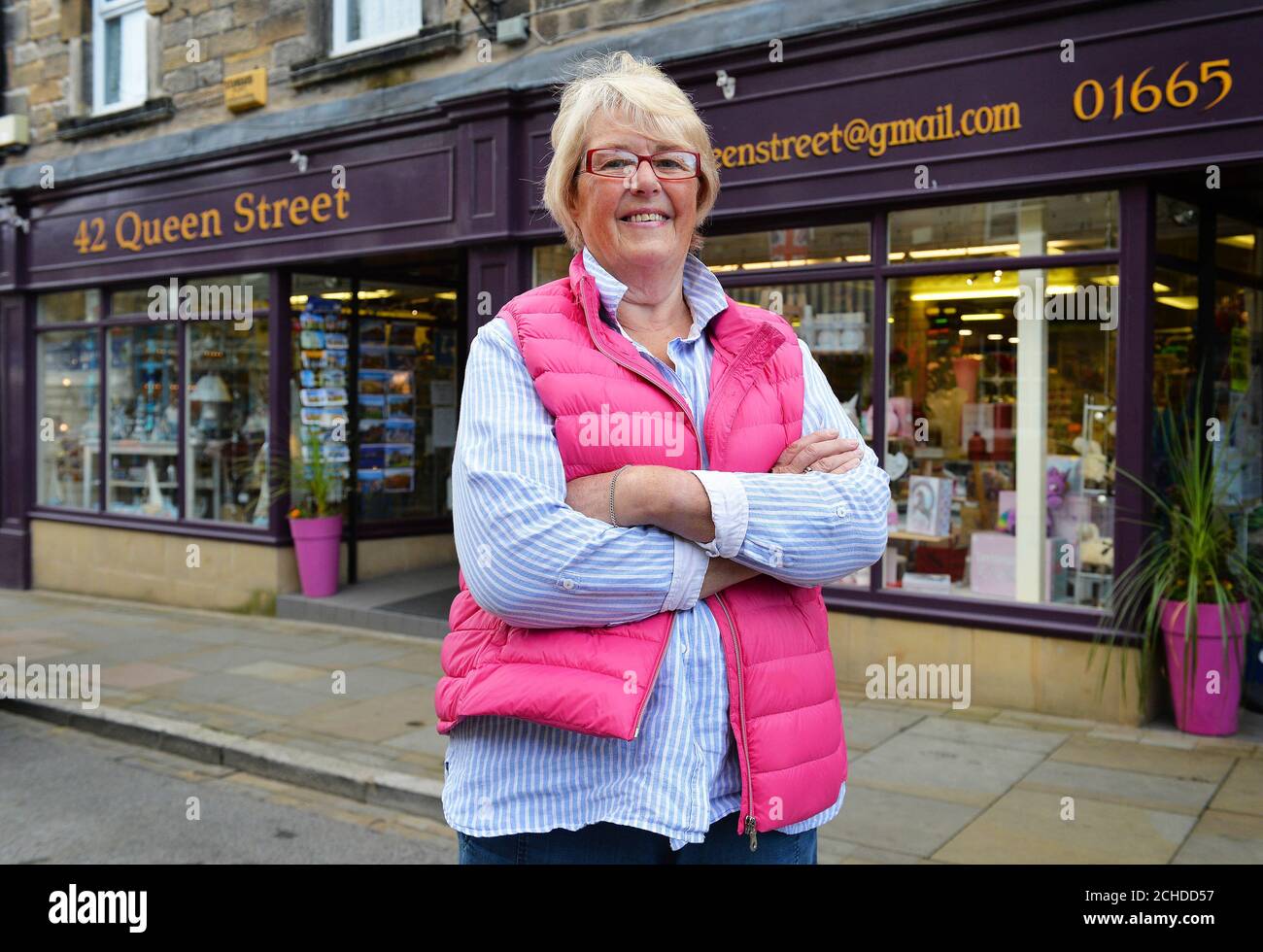 High street in amble hi-res stock photography and images - Alamy