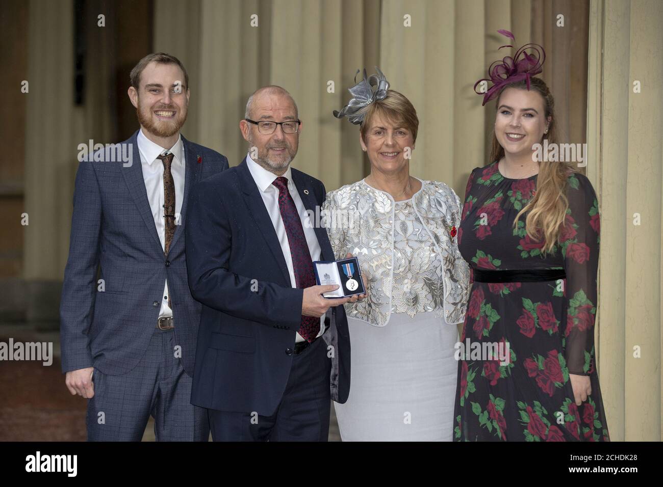 Daughter olivia leave buckingham palace hi-res stock photography and ...