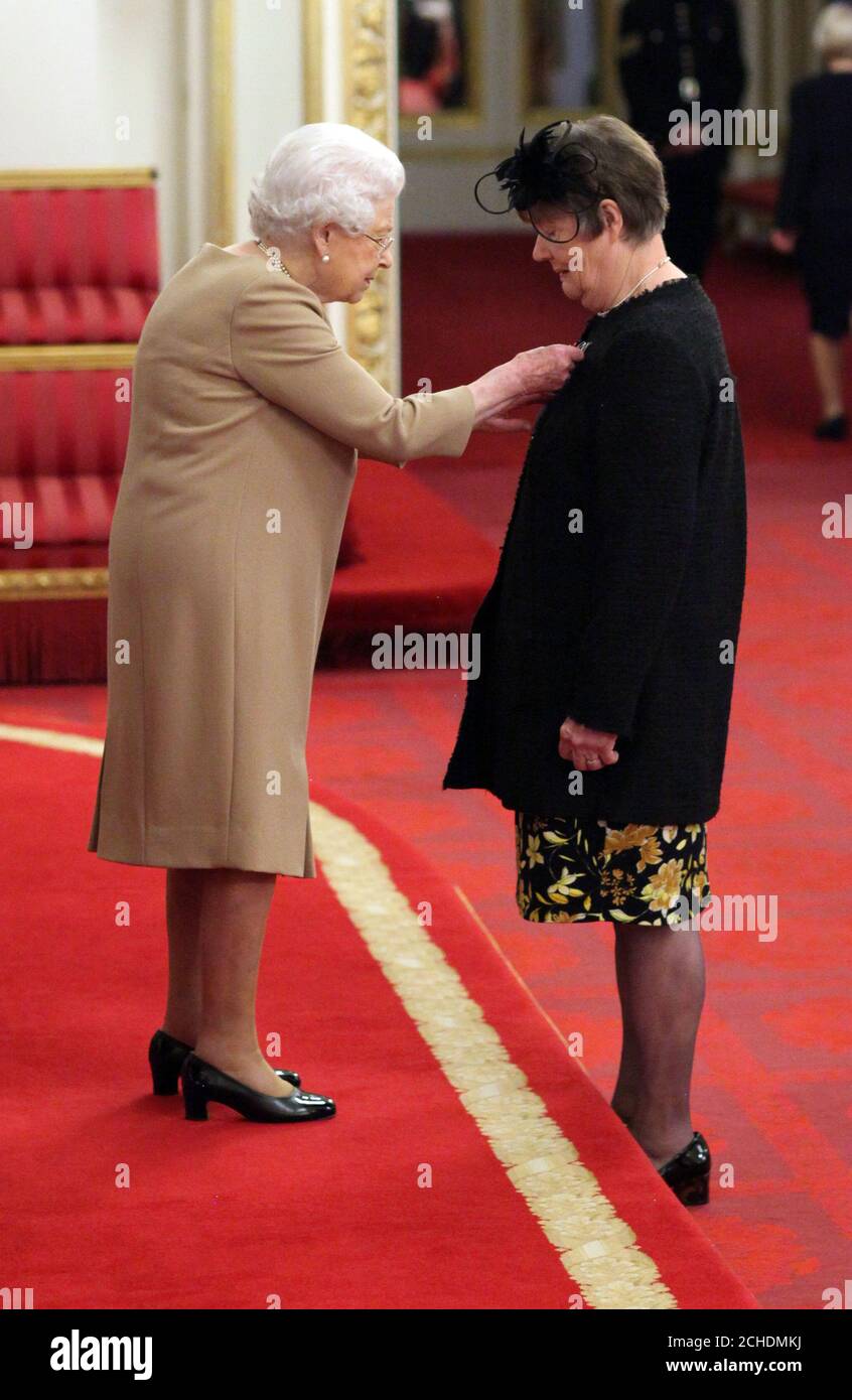Made mbe by queen elizabeth ii hi-res stock photography and images - Alamy