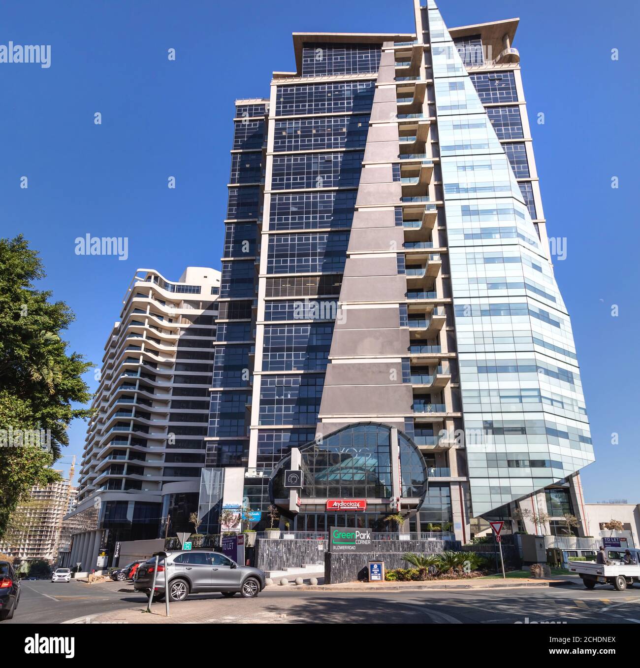 Angular facade hi-res stock photography and images - Alamy