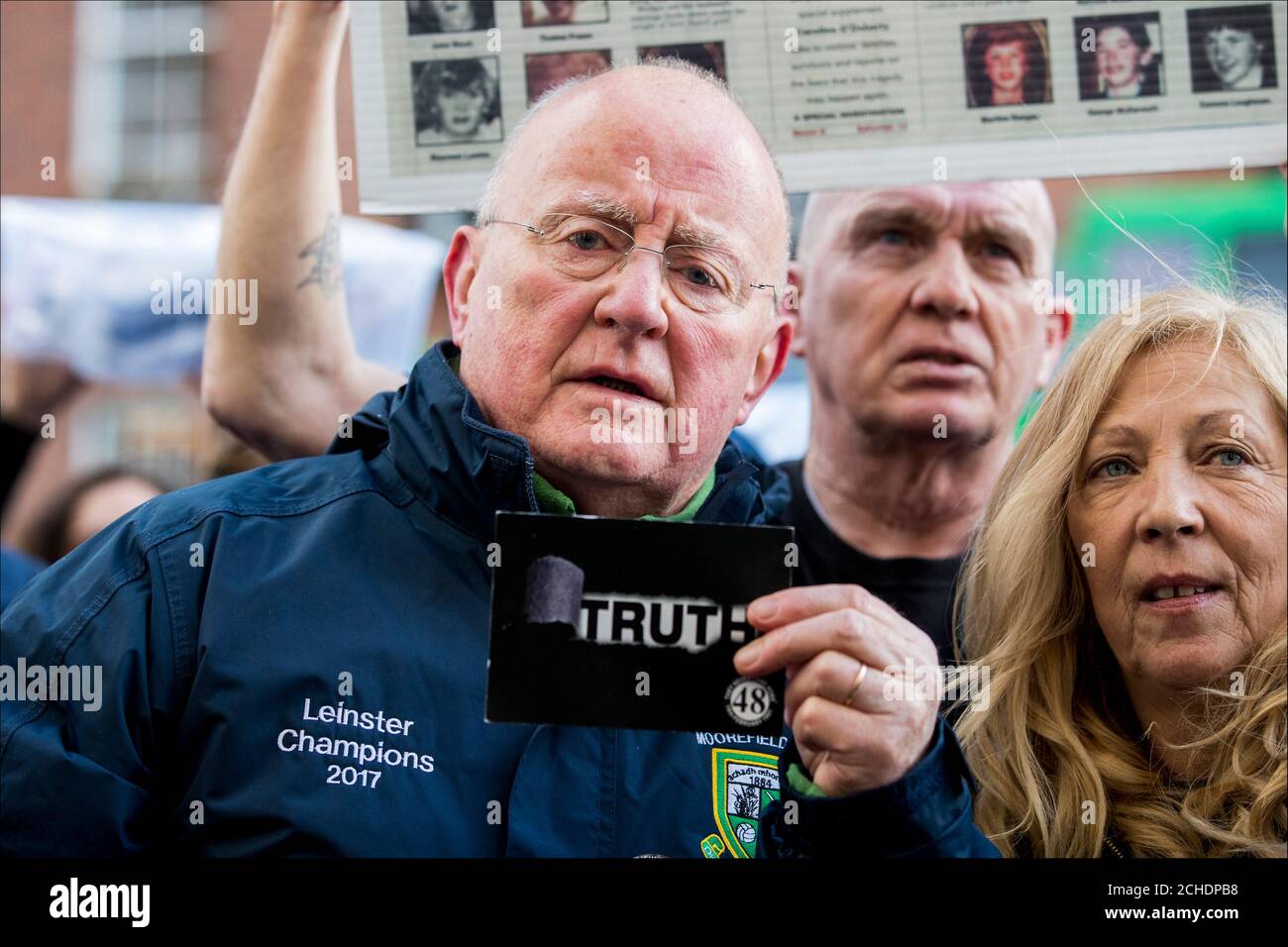 Singer christy moore holds hi-res stock photography and images - Alamy