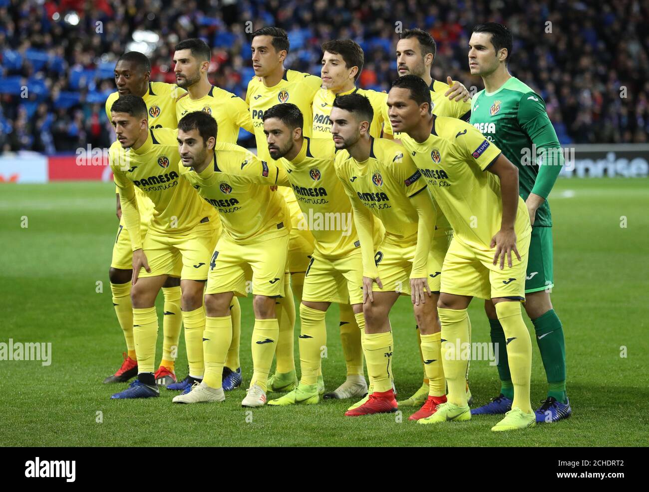 Rangers player line up before uefa europa league hi-res stock ...