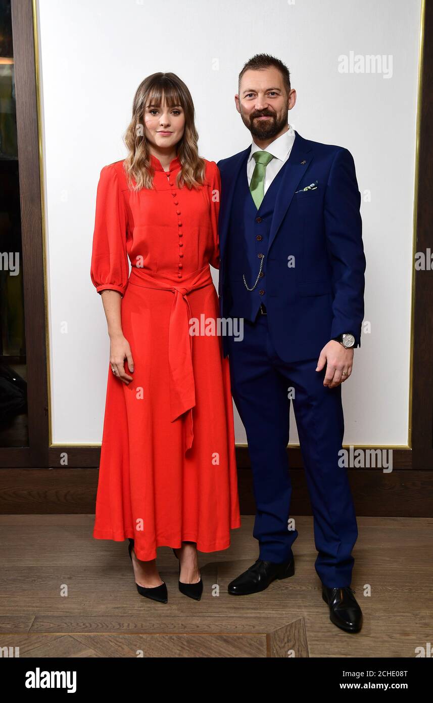 General entertainment sbizcoll141218 hi-res stock photography and ...