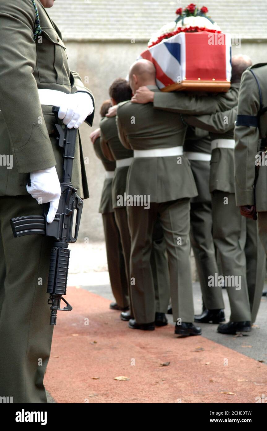 The coffin lance corporal gordon campbell hi-res stock photography and ...